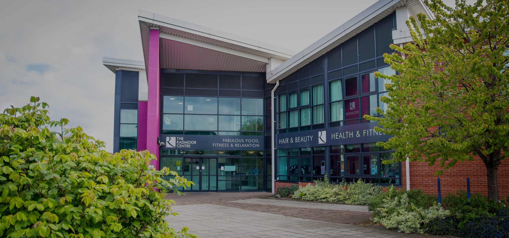 Radmoor Centre – Hair, beauty and dining facilities.